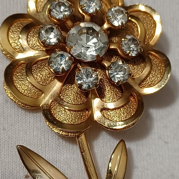 Vintage | Jewelry | Vintage Filigree Rhineston Flower Brooch | Poshmark